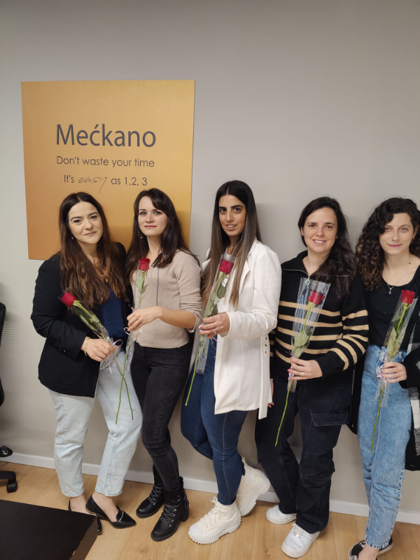 Get to Know Us - meckano